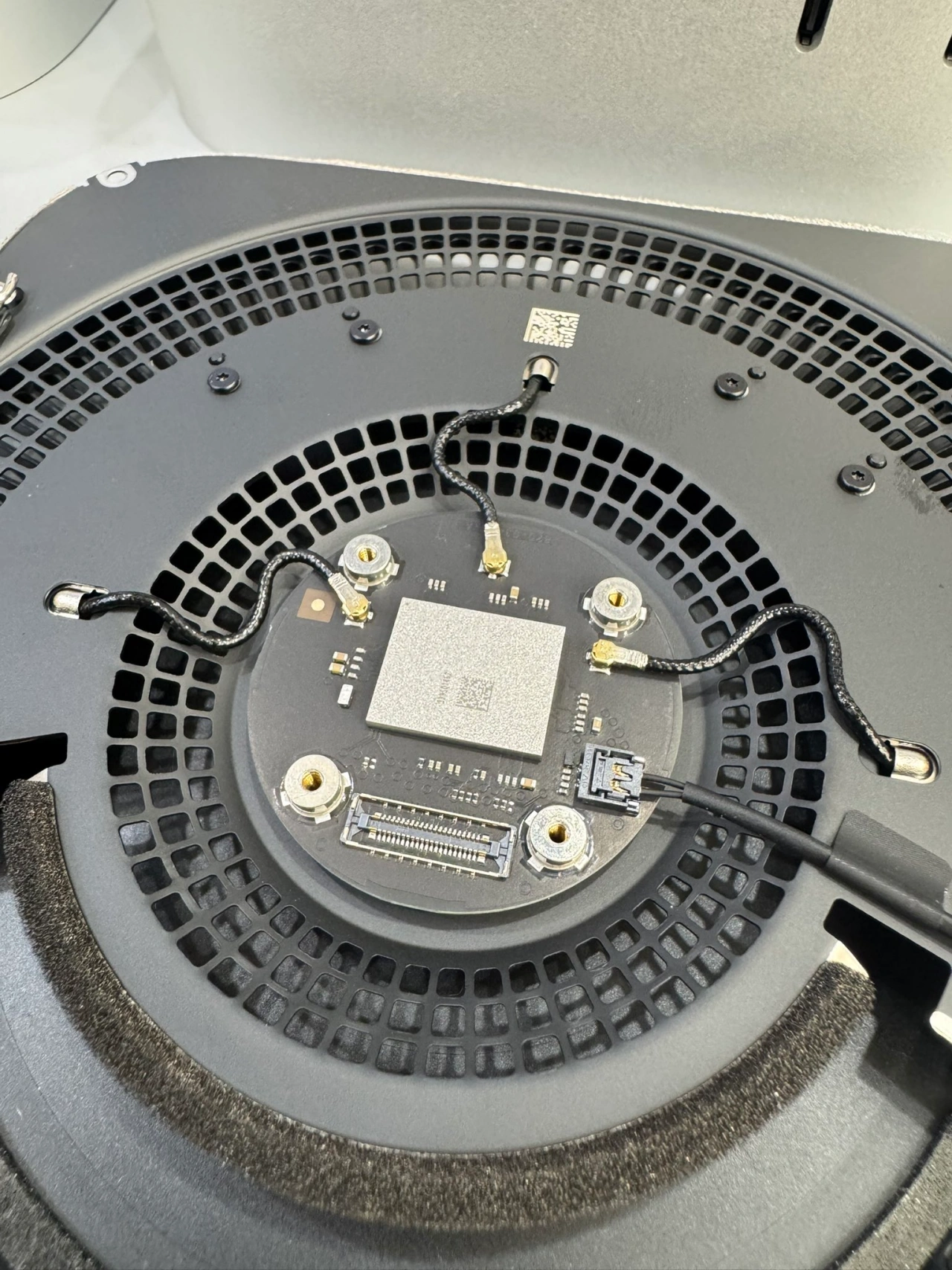 测试显示M4版Mac Mini WiFi芯片未加密 互换无线网卡后也可使用 – 蓝点网